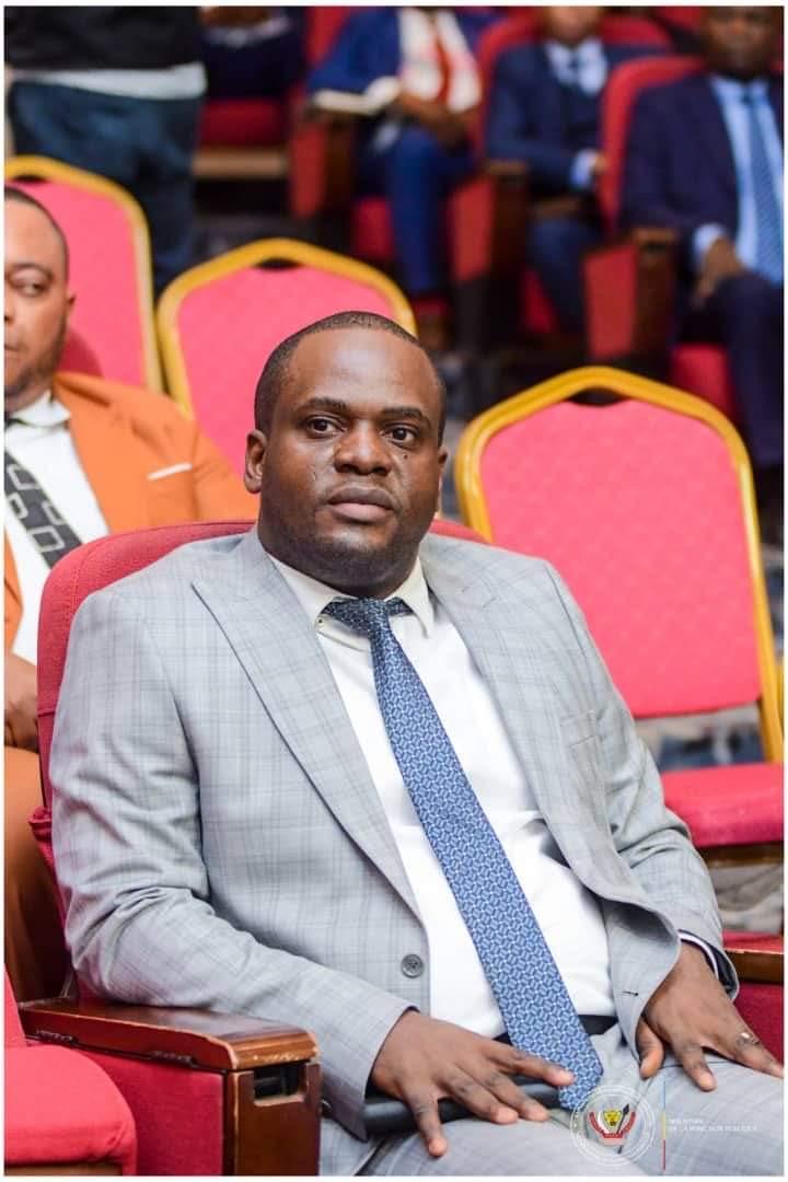 Sondage Les points : junior Mata plébiscité meilleur mandataire public ...